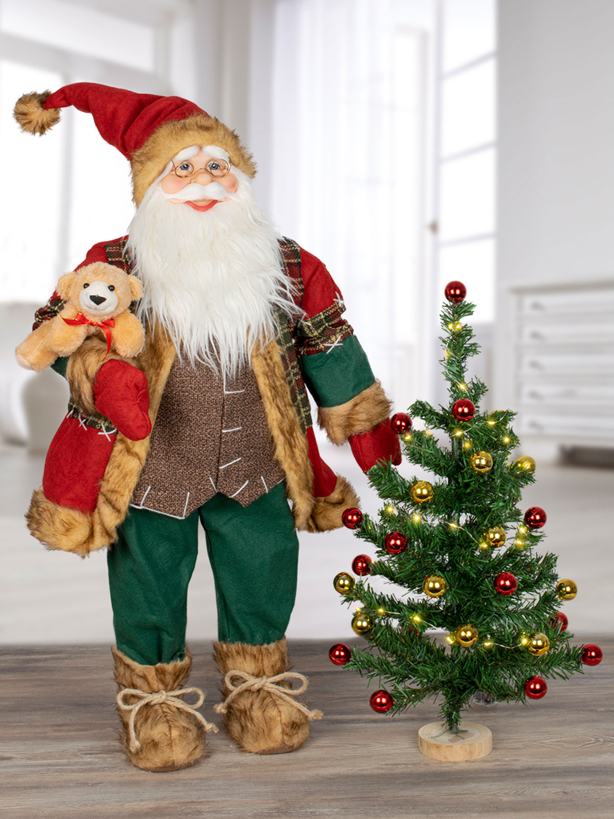 Santa mit beleuchtetem Baum | 104220